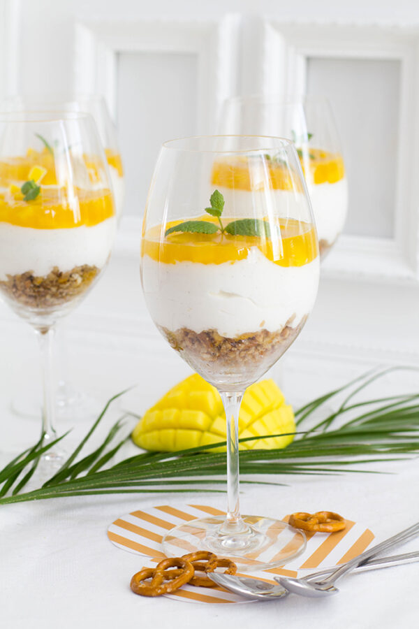 Exotisches Mango-Maracuja Schichtdessert alias Exotisches Mango-Maracuja Schichtdessert alias